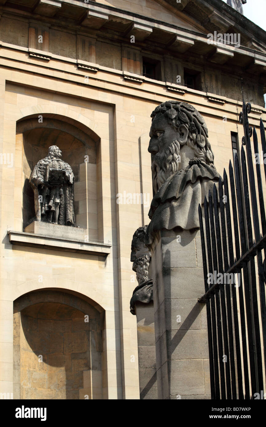 Sheldonian Statue, oxford Stock Photo - Alamy