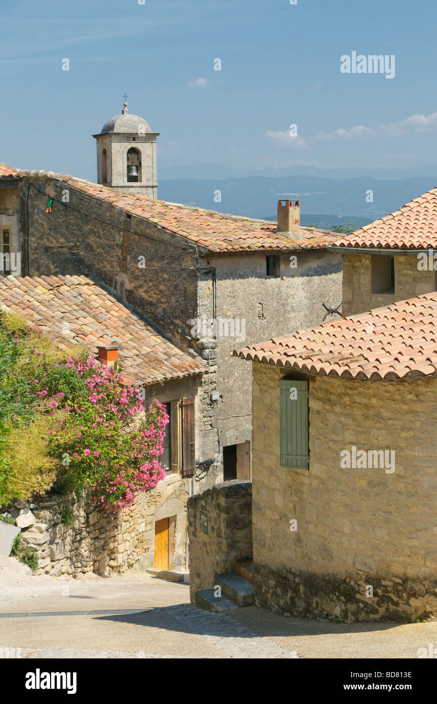 Provencal town hi-res stock photography and images - Alamy