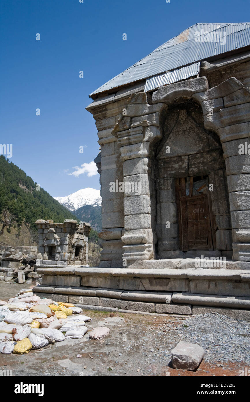 A remote ruined temple at Naranaag in the Himalayas, Kashmir Stock ...