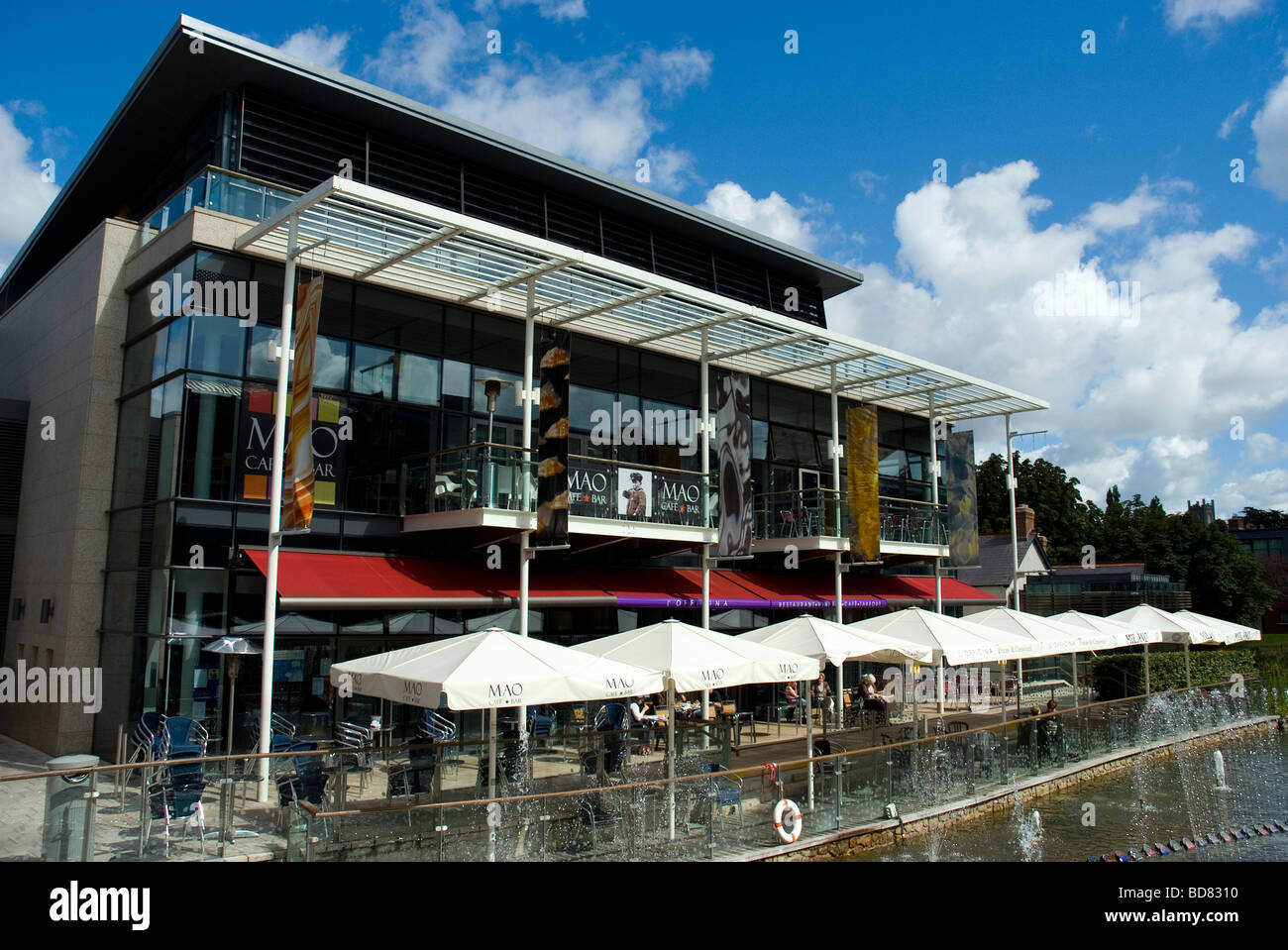 Dining at the Dundrum shopping centre, Dublin, Ireland Stock Photo - Alamy