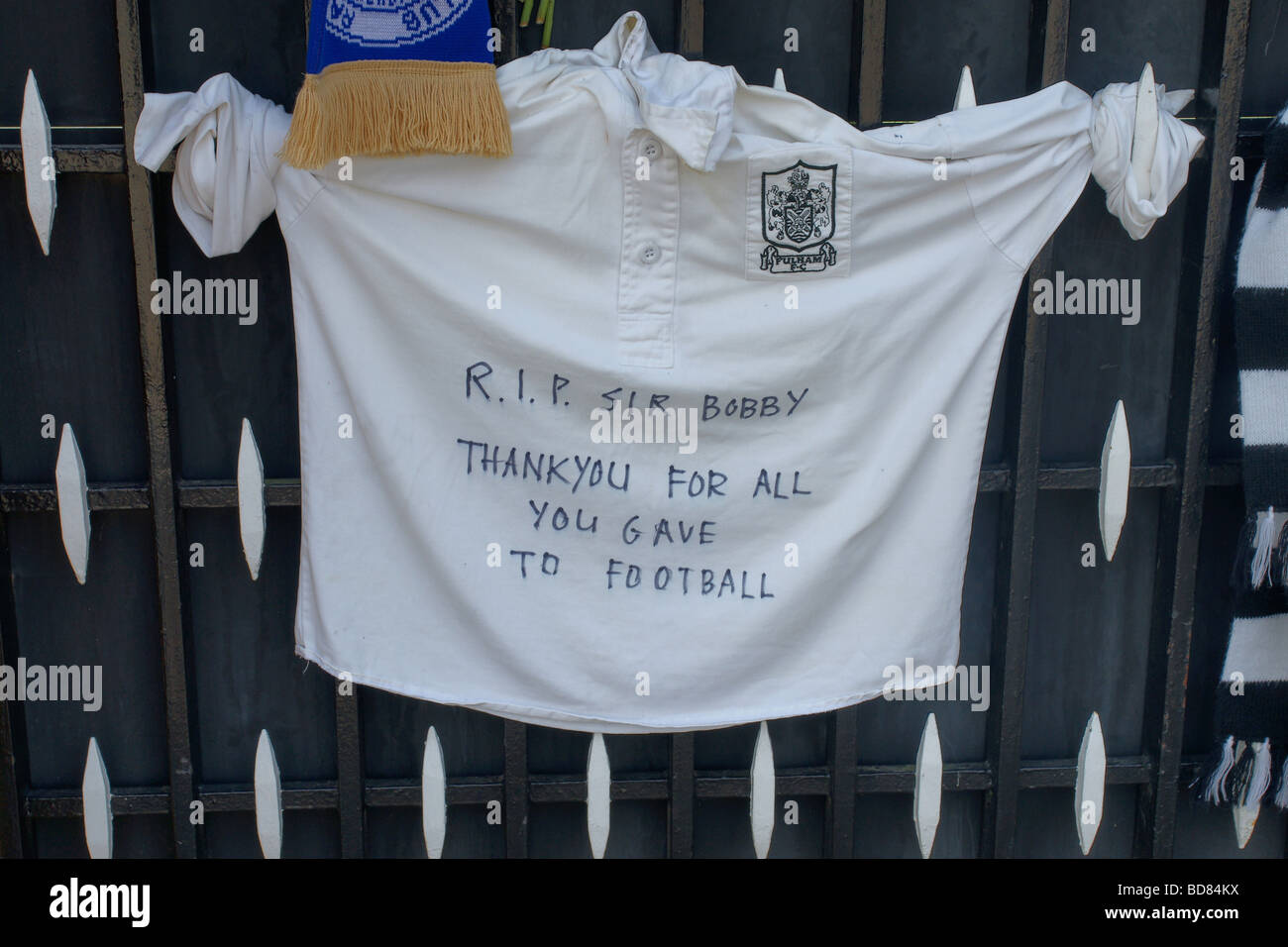 Sir bobby robson memorial hi-res stock photography and images - Alamy