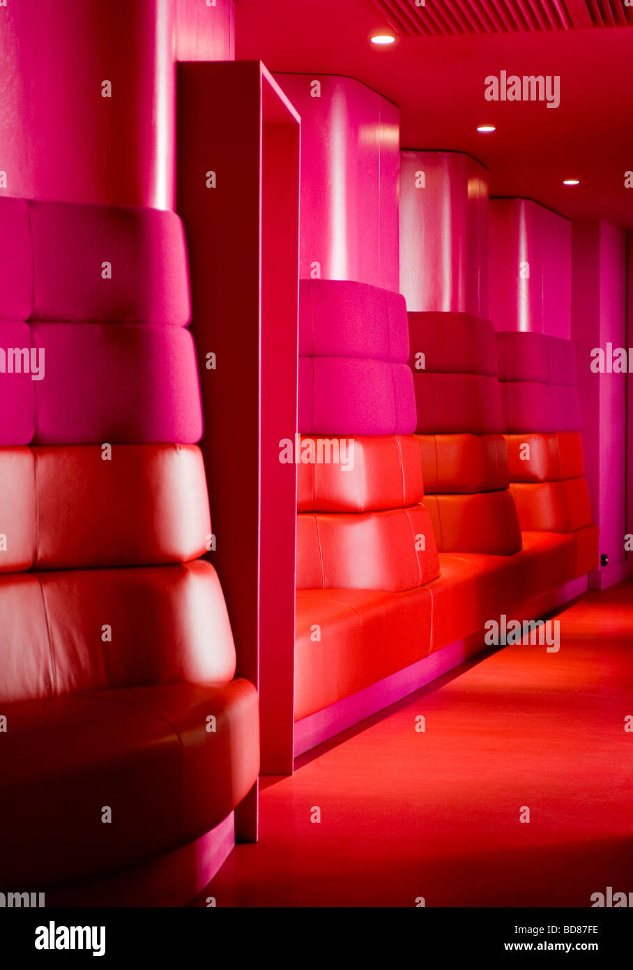 Cafe booths hi-res stock photography and images - Alamy