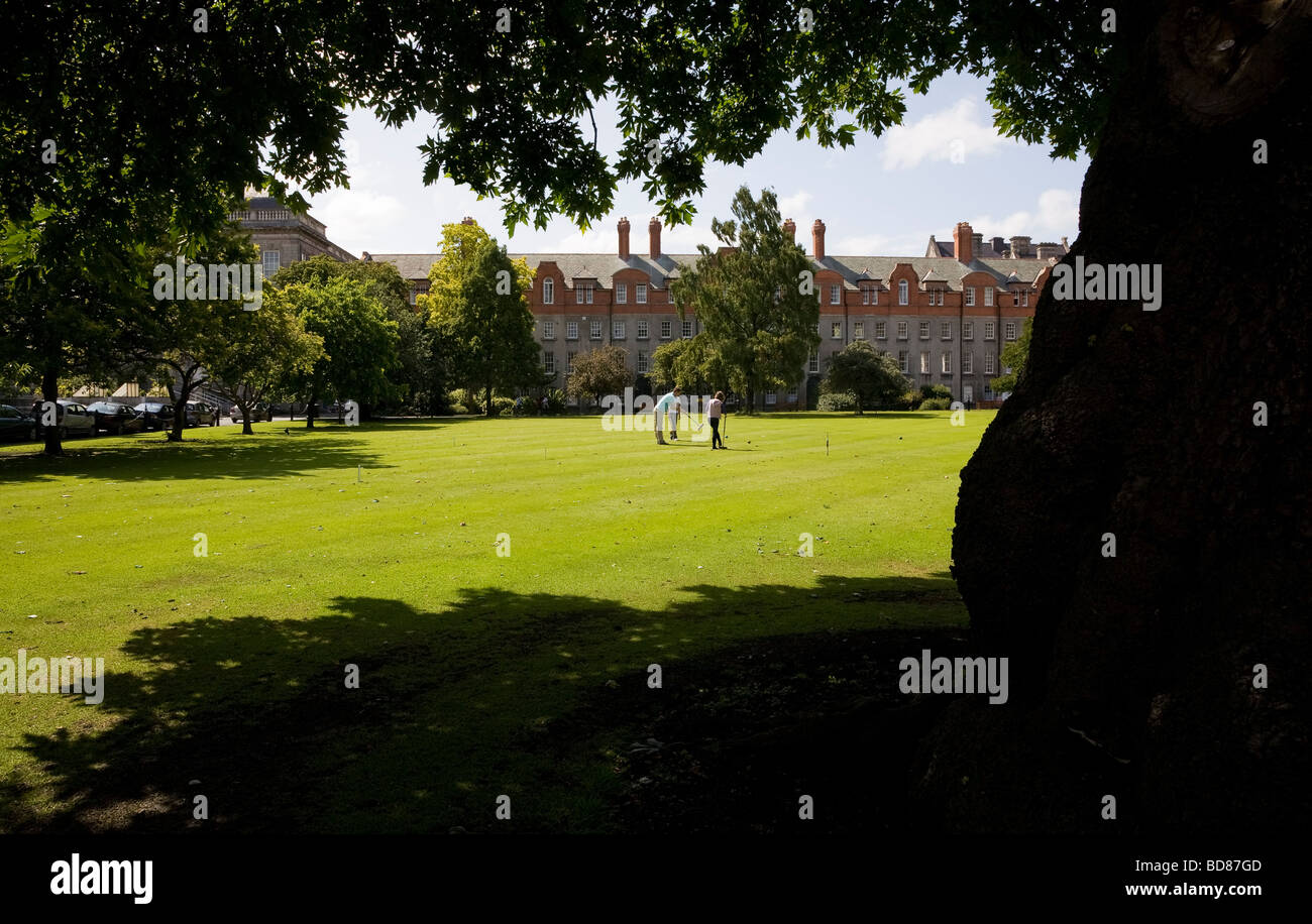 Trinity college dublin students hi-res stock photography and images - Alamy