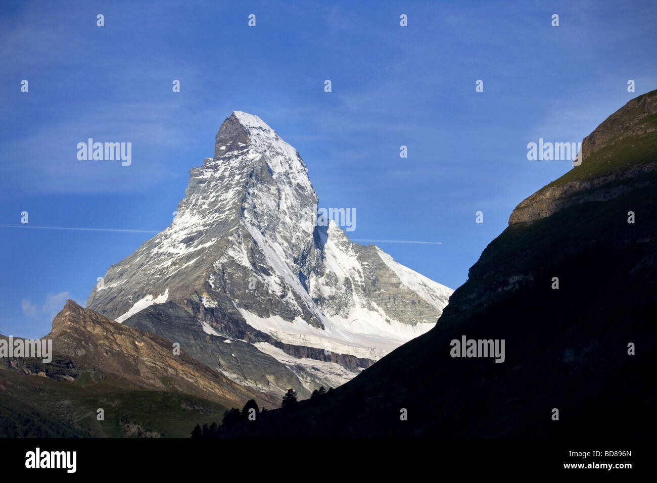Traveling matterhorn hi-res stock photography and images - Alamy