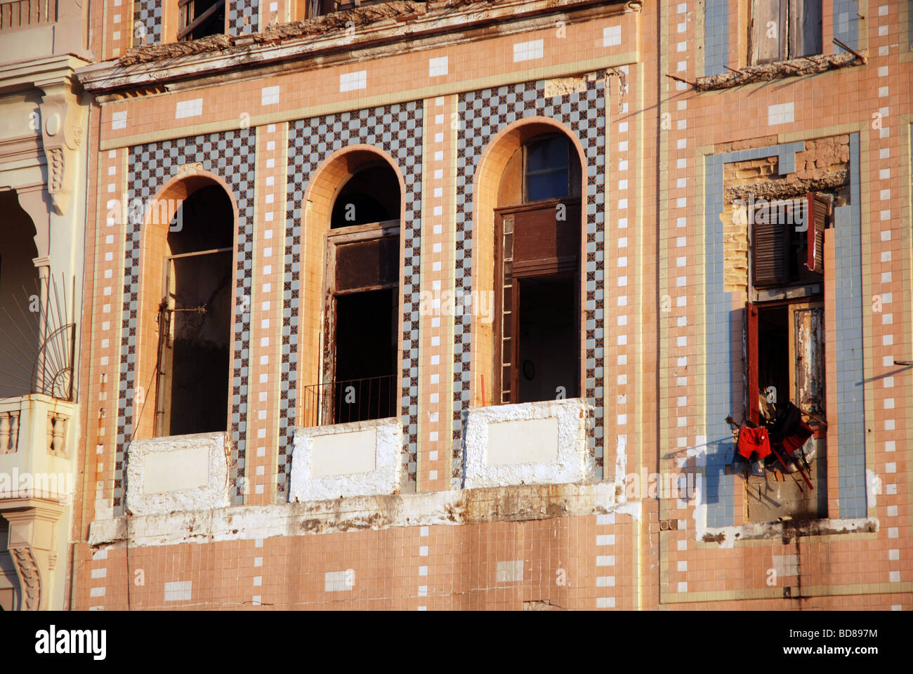 Run down houses in Old Havana, Malecon, Cuba Stock Photo - Alamy