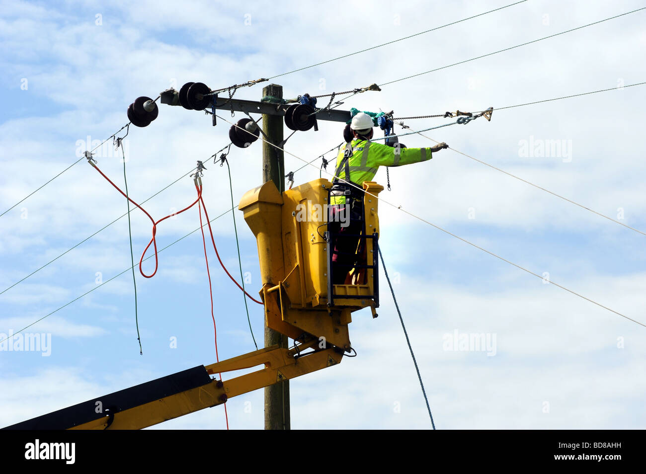 Use cherry picker hi-res stock photography and images - Alamy