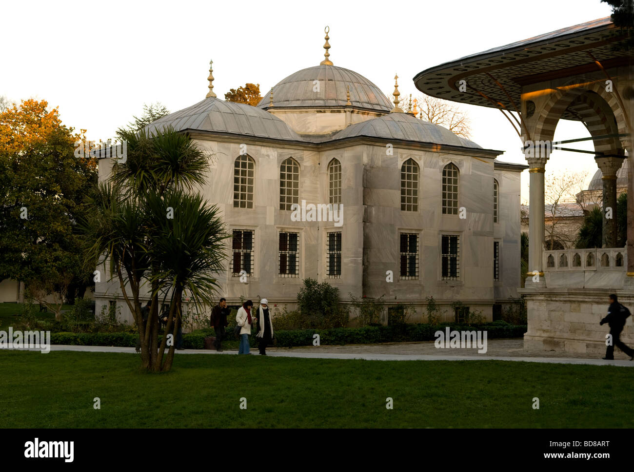 Inside topkapi palace hi-res stock photography and images - Alamy