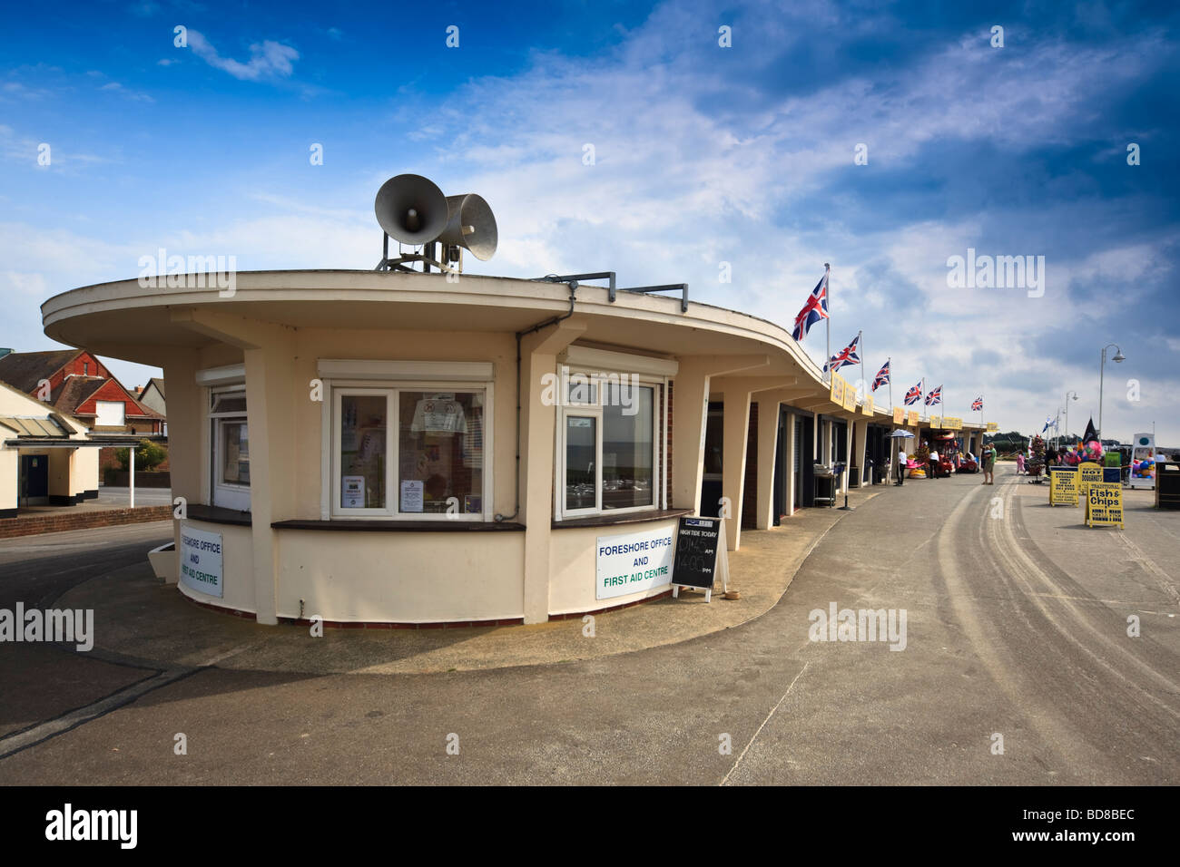 Foreshore Office, First Aid Centre and Parade of Beach Shops at ...