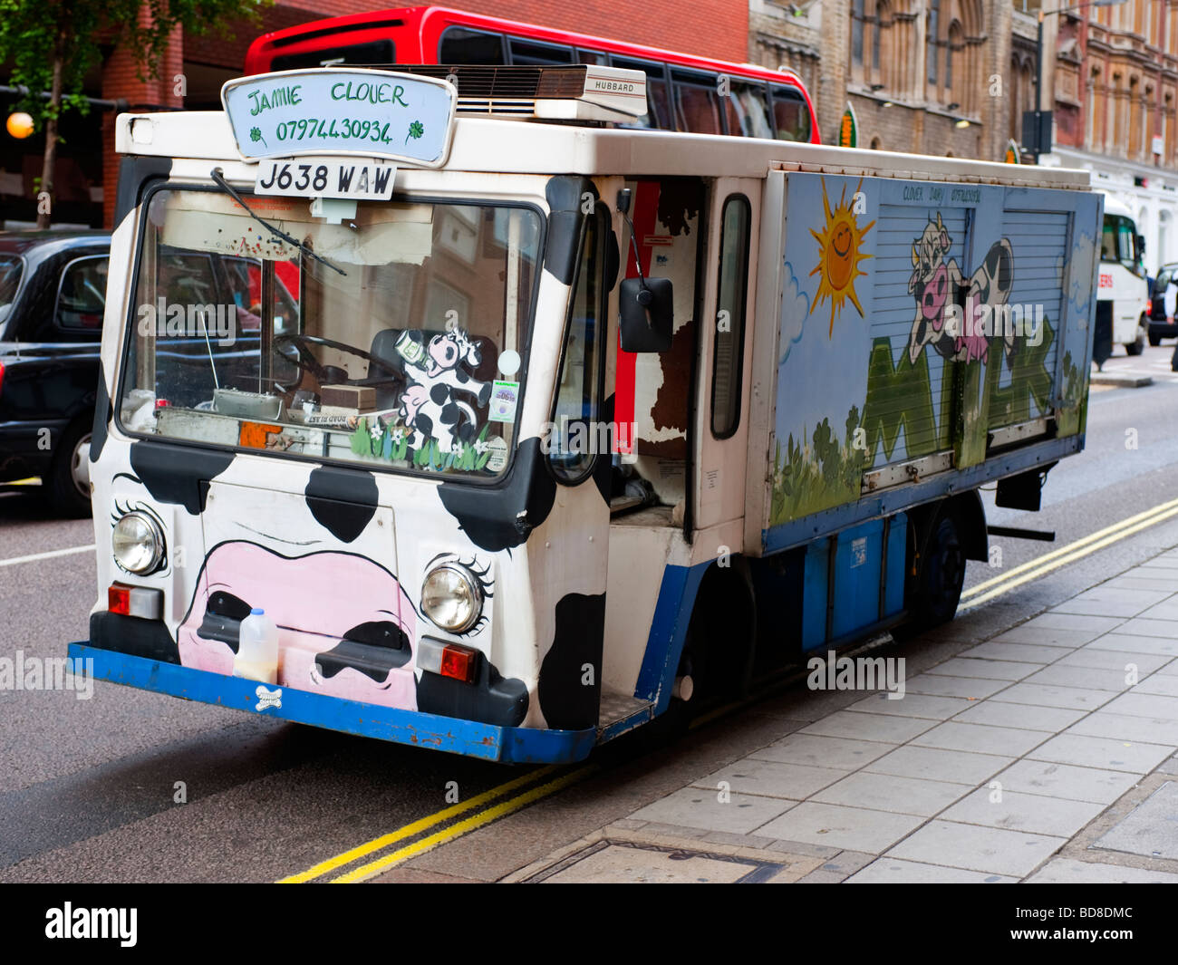 Milk float hi-res stock photography and images - Alamy