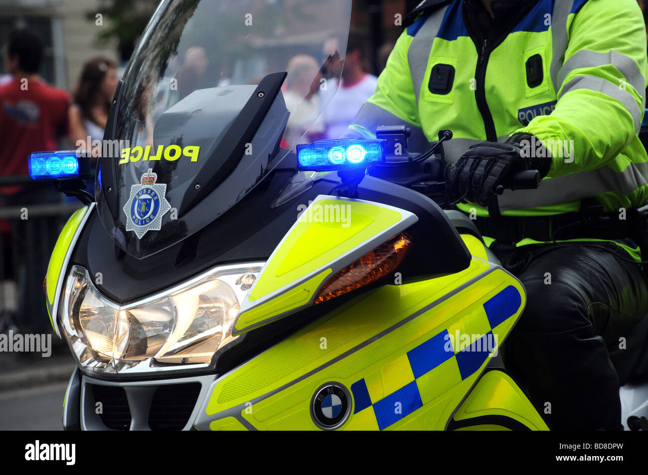 Police blue light uk hi-res stock photography and images - Alamy