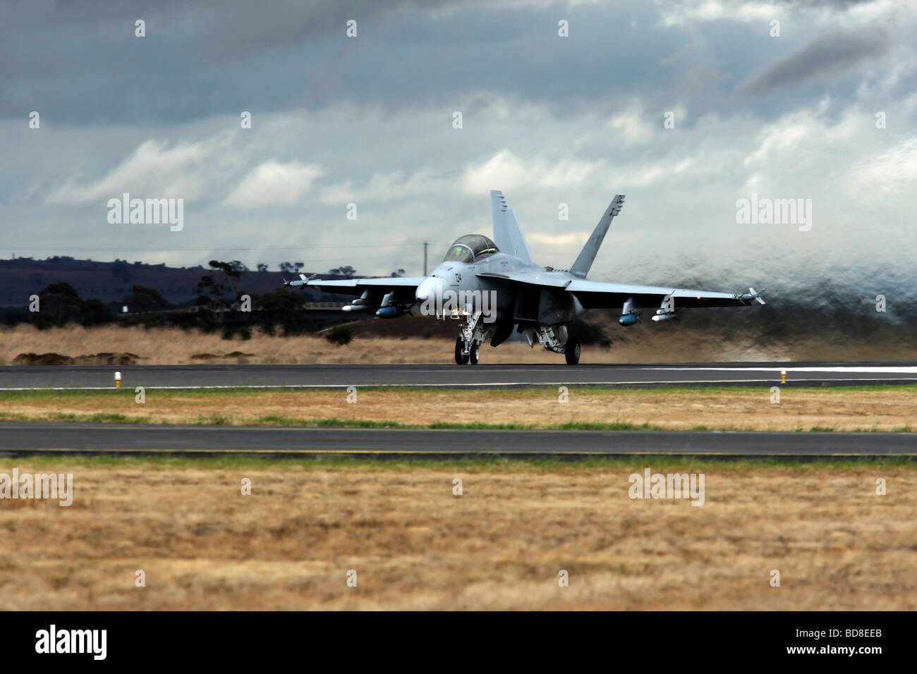 Fighter jet take off hi-res stock photography and images - Alamy