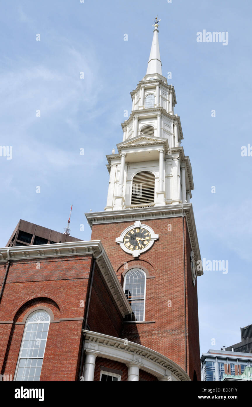 Historic Park Street Church along the Freedom Trail in Boston ...