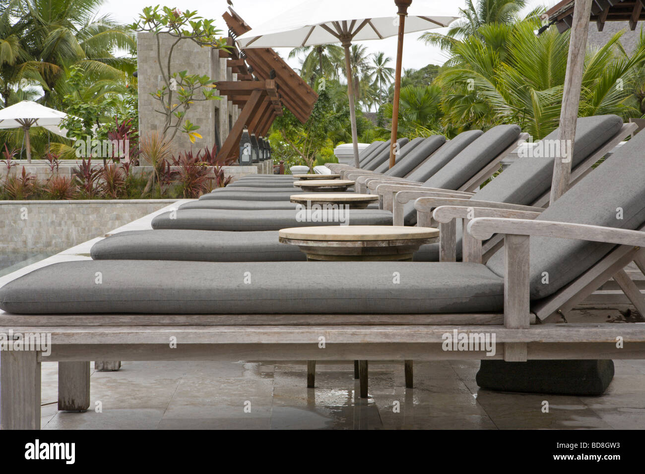 Swimming pool four seasons resort hi-res stock photography and images ...
