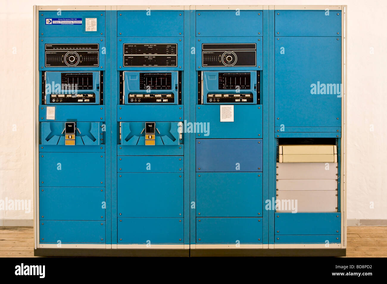 Computer system hi-res stock photography and images - Alamy
