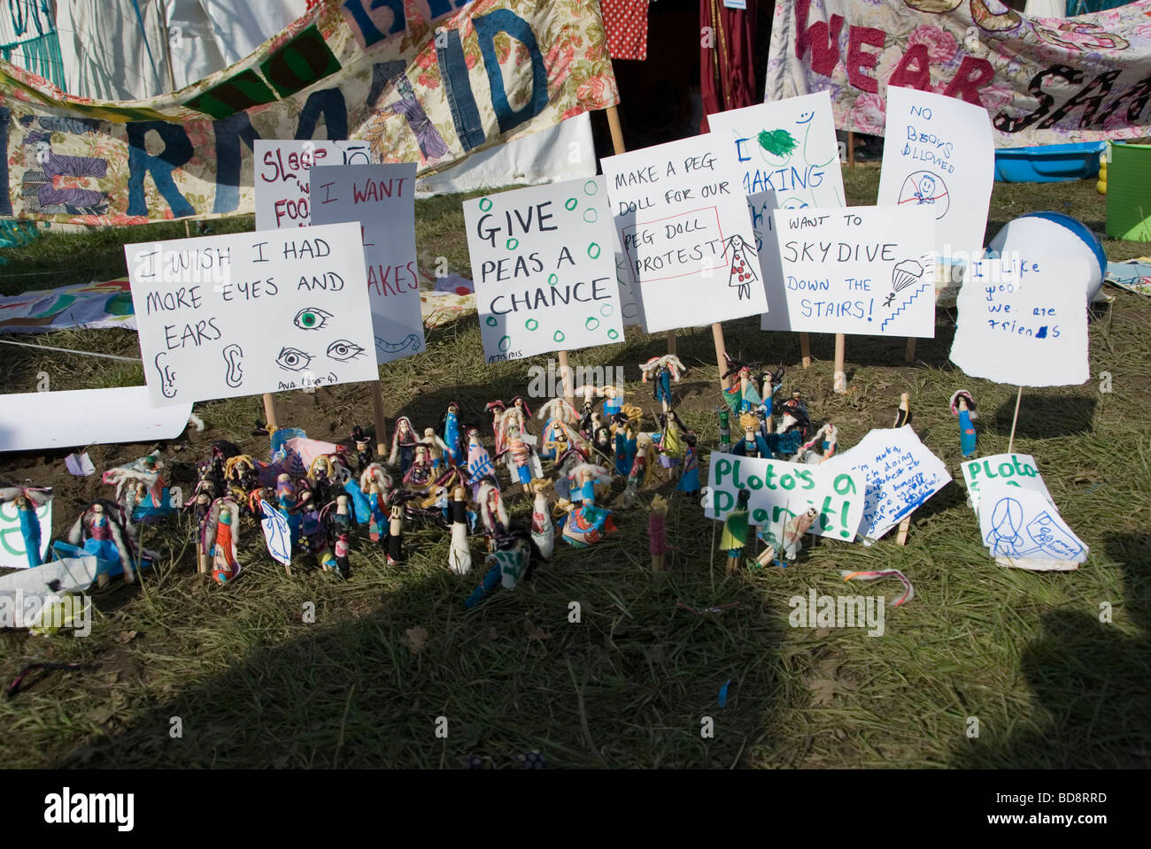 Peg Dolls demonstration at The Big Chill Festival 2009 Stock Photo - Alamy