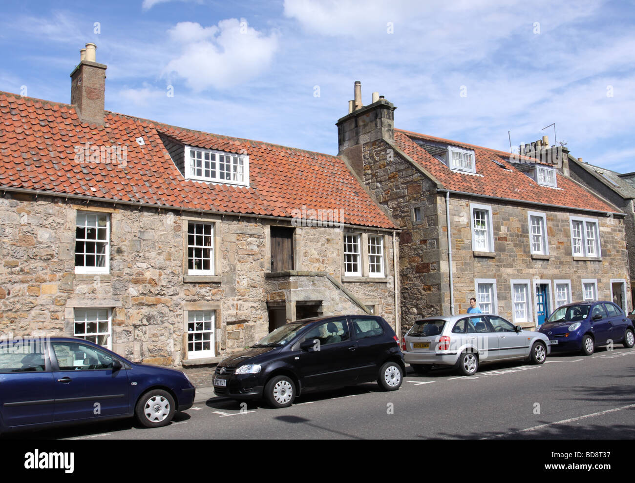 Scottish street scene hi-res stock photography and images - Alamy