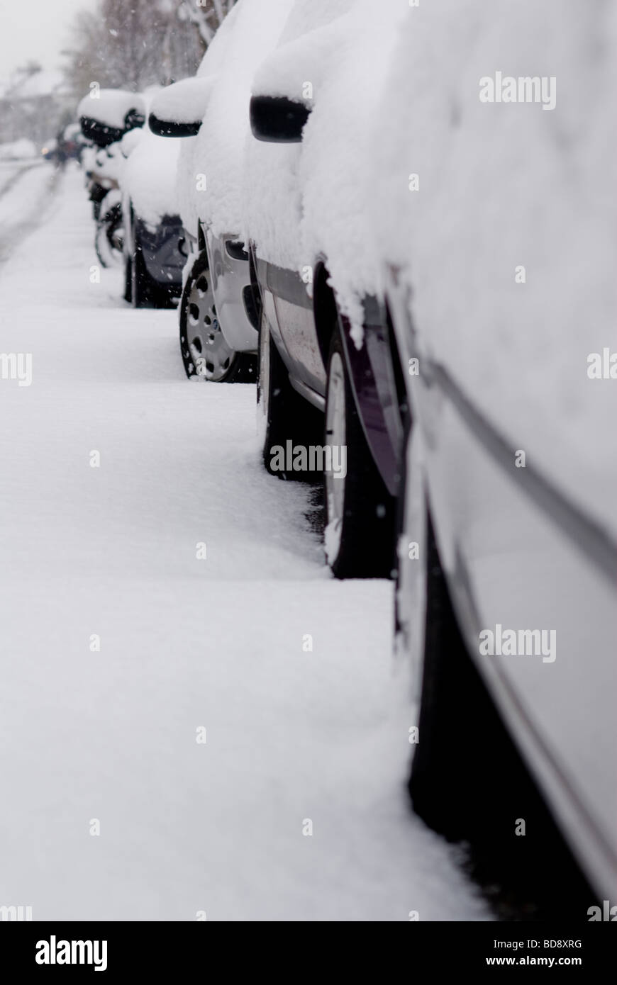 Be snowed in hi-res stock photography and images - Alamy