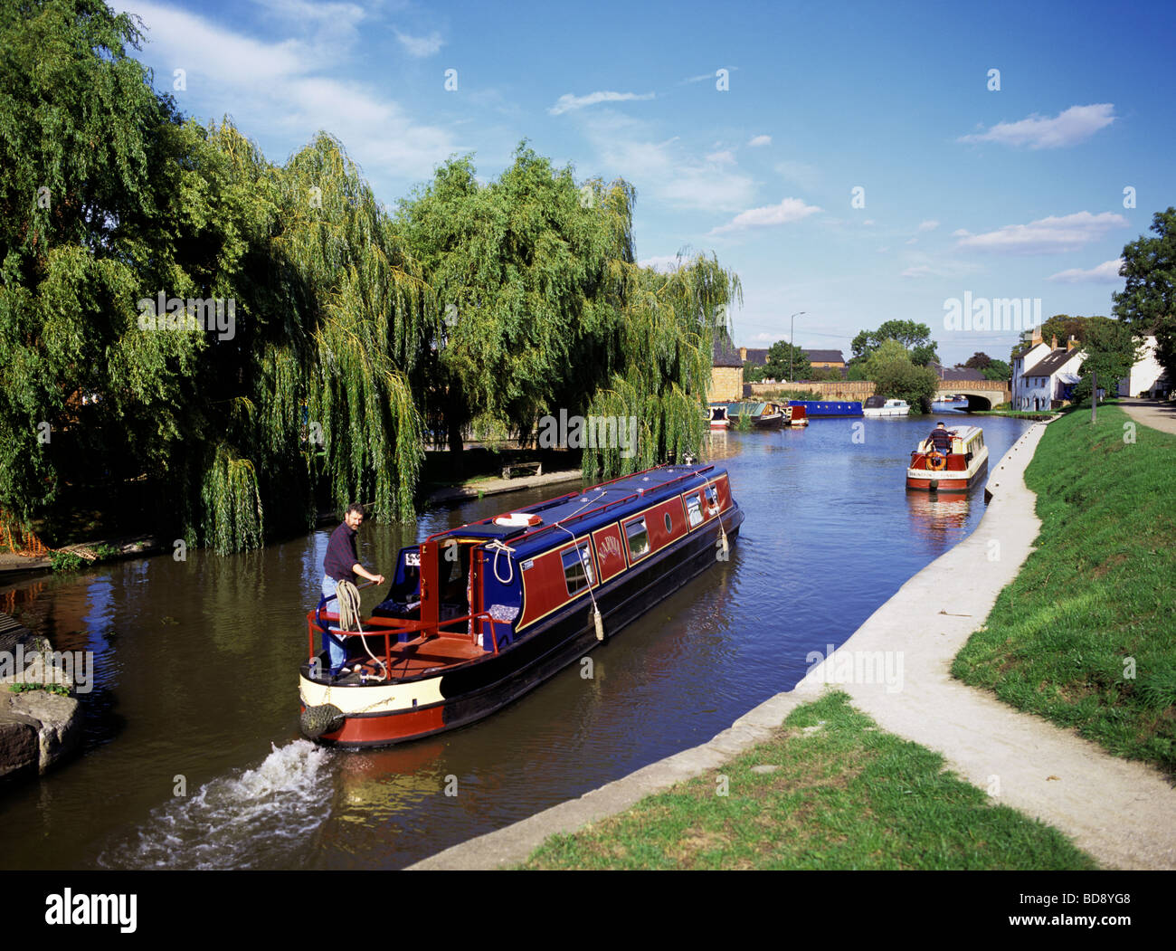 Canal boat on the Trent & Mersey Canal at Shardlow near Derby Stock ...