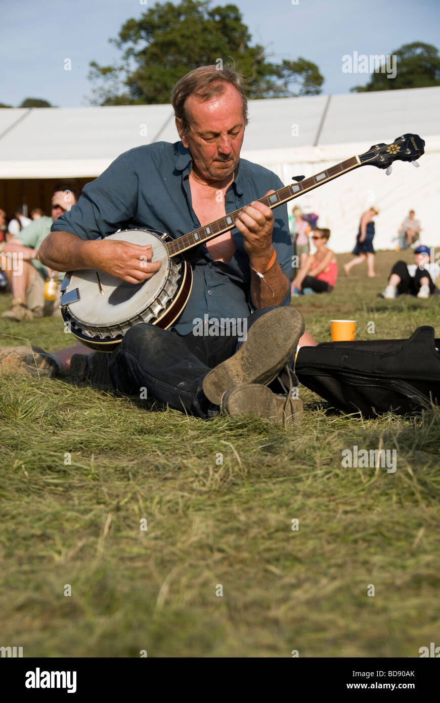 Banjo man concert hi-res stock photography and images - Alamy