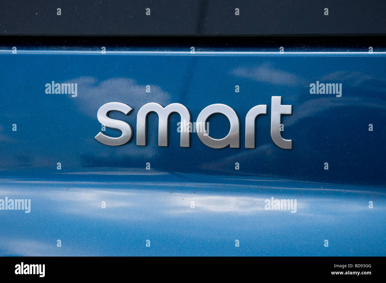 logo of the Smart Fortwo auto Stock Photo - Alamy