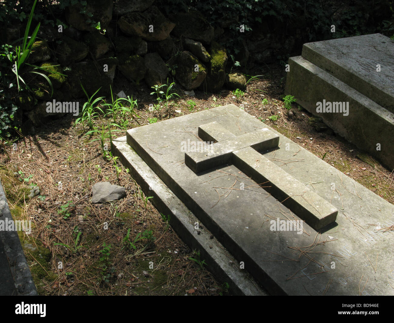 Old cross gravestone in protestant cemetery hi-res stock photography ...
