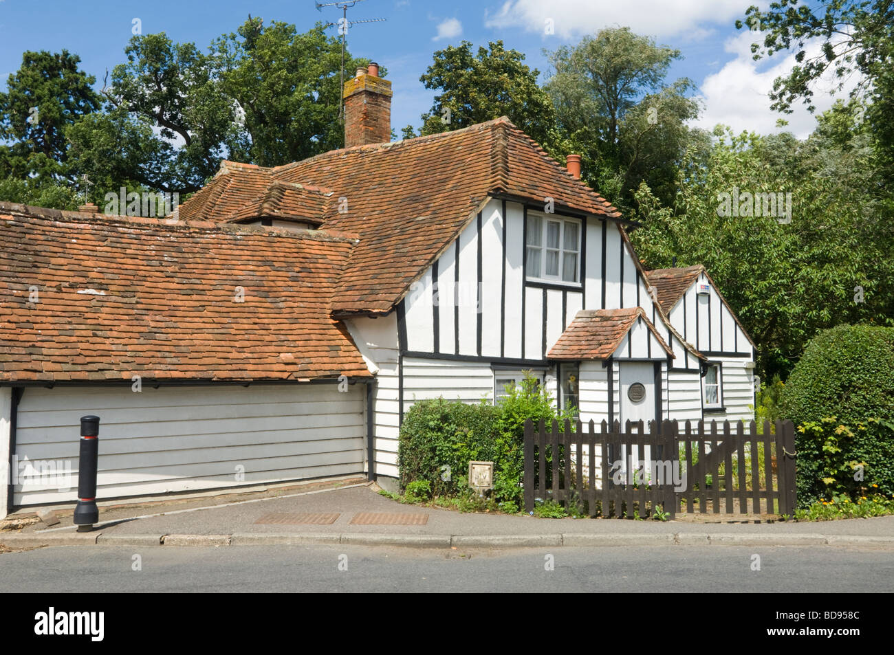 Smarden village hi-res stock photography and images - Alamy