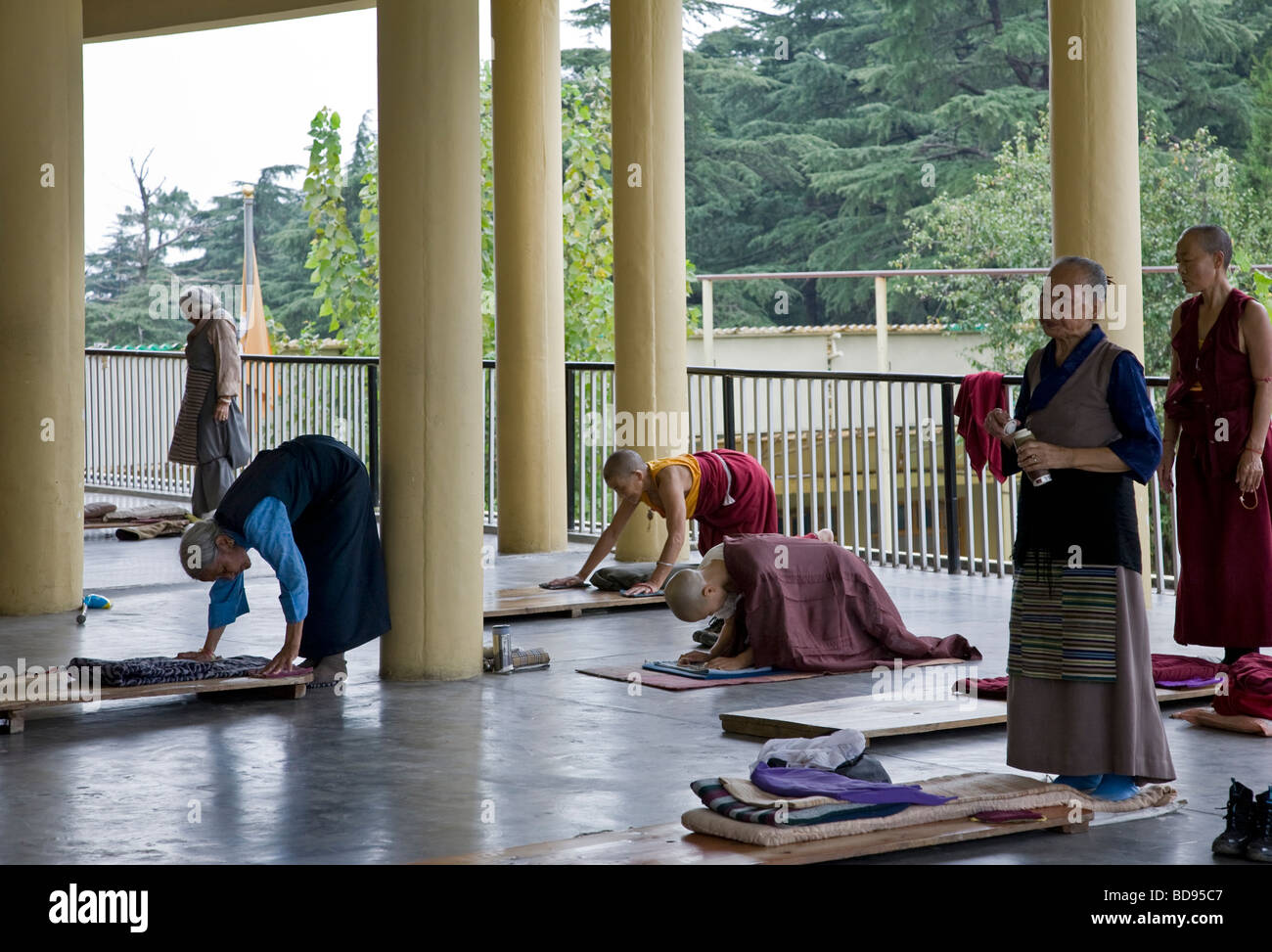 India People Praying Prostrating High Resolution Stock Photography and ...