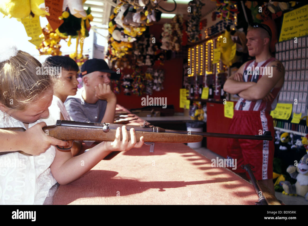 Funfair rifle range hi-res stock photography and images - Alamy