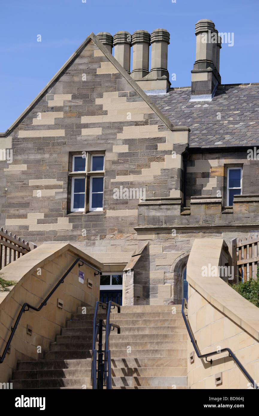 Durham railway station hi-res stock photography and images - Alamy