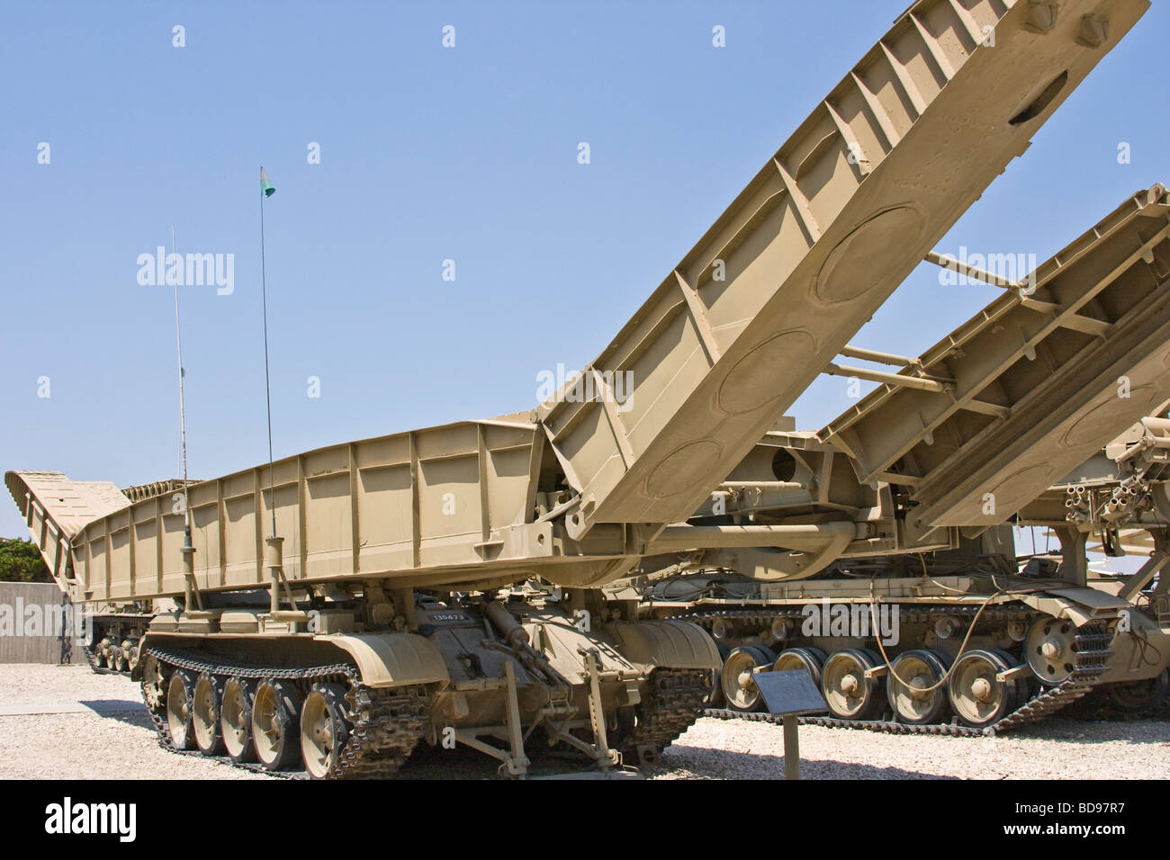 Bridgelayer hi-res stock photography and images - Alamy