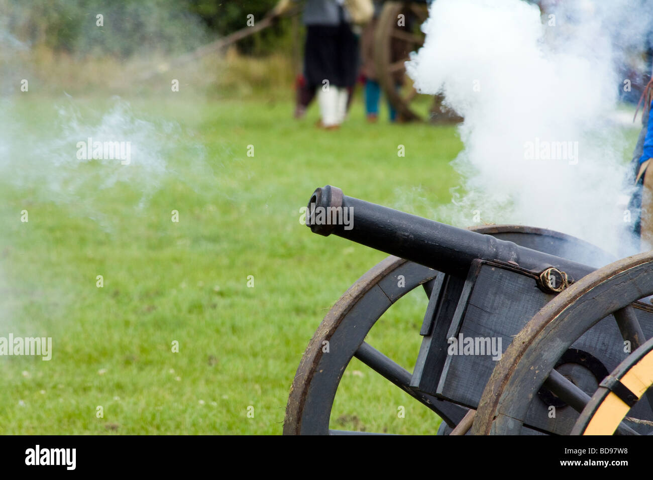 English civil war cannon hi-res stock photography and images - Alamy
