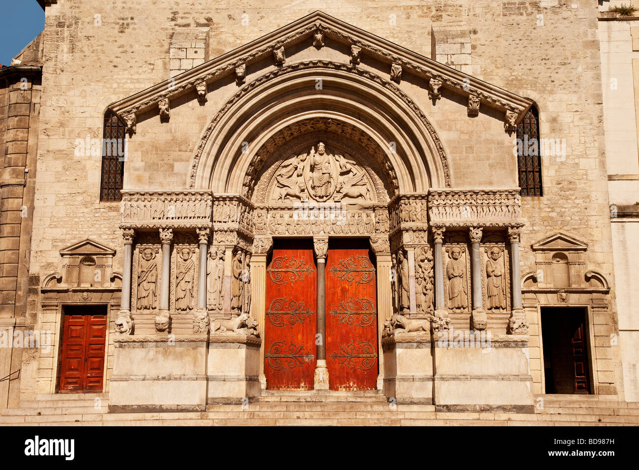 Church of saint trophime arles hi-res stock photography and images - Alamy