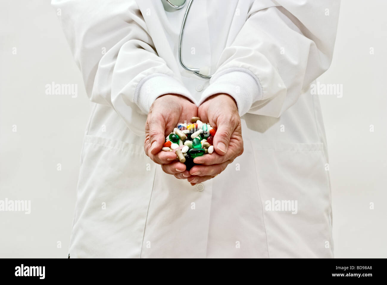 Doctors smock hi-res stock photography and images - Alamy