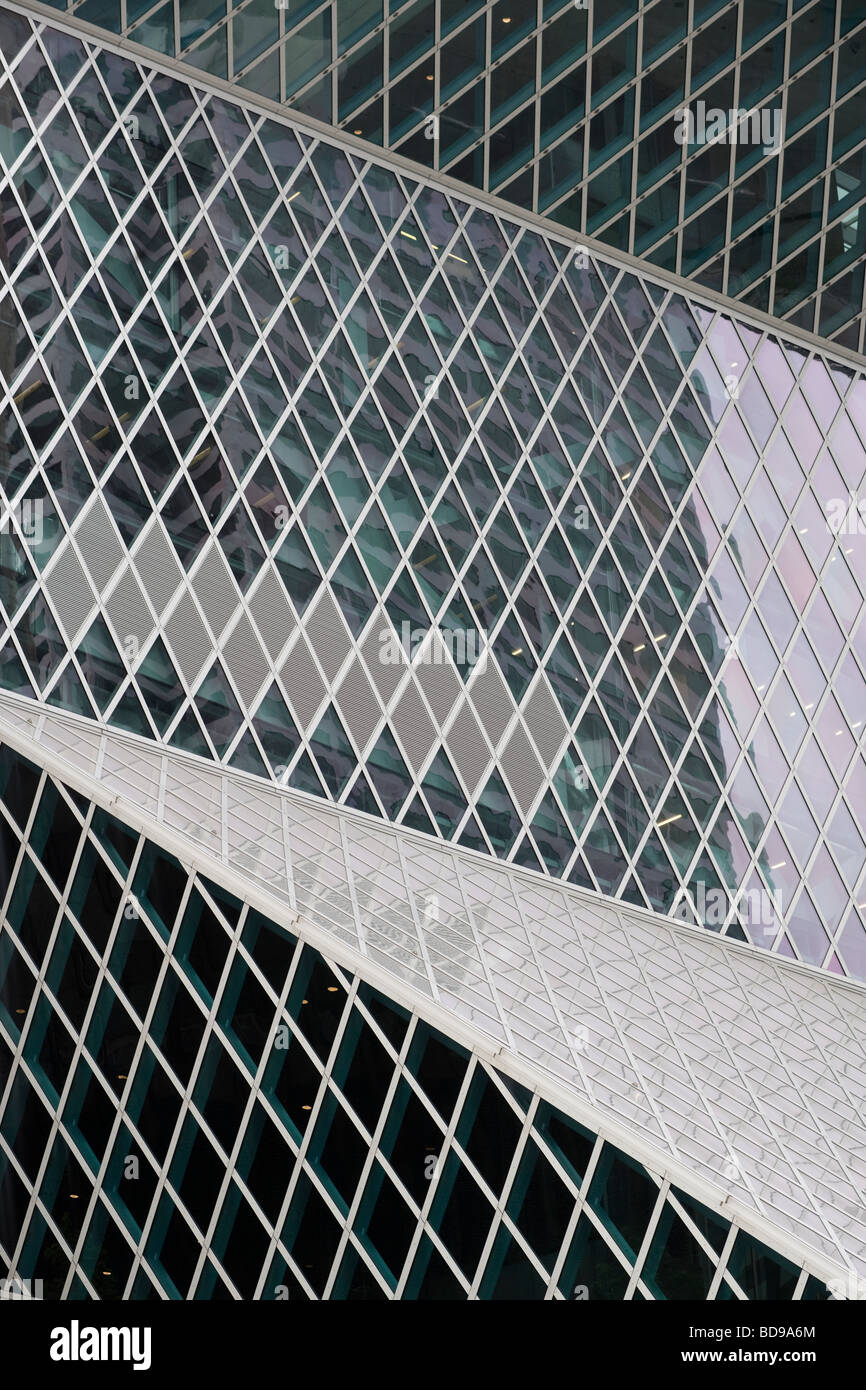 The glass facade of the SPL. Seattle Central Public Library. Exterior ...