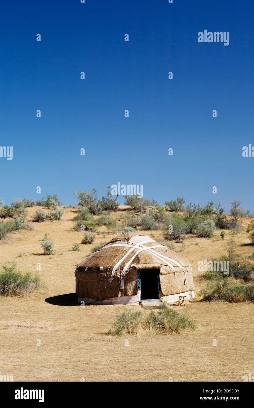Kazakh yurt (a traditional felt tent) in Kyzyl Kum Desert in Uzbekistan ...