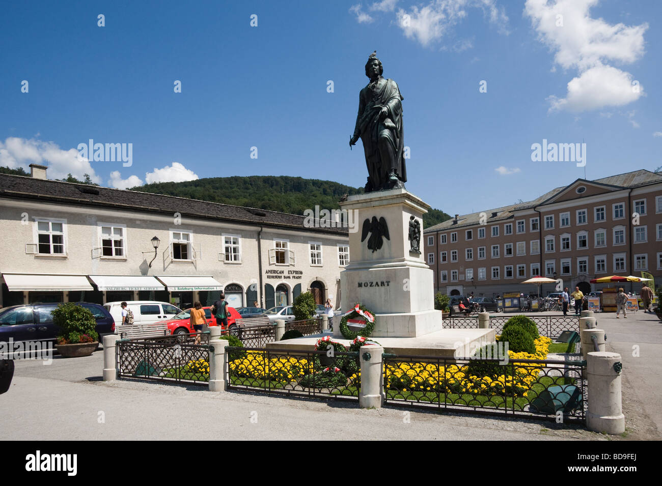 Mozart statue in Mozartplatz (Mozart Square), Salzburg Austria EU Stock ...