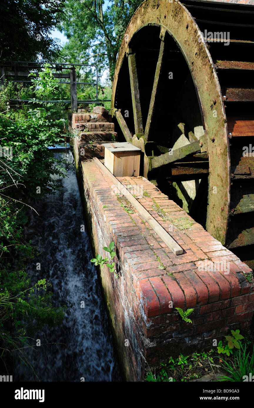 Water wheel and power britain hi-res stock photography and images - Alamy