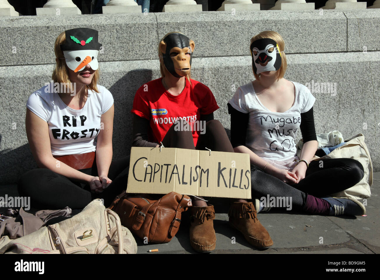 Monkey protest hi-res stock photography and images - Alamy