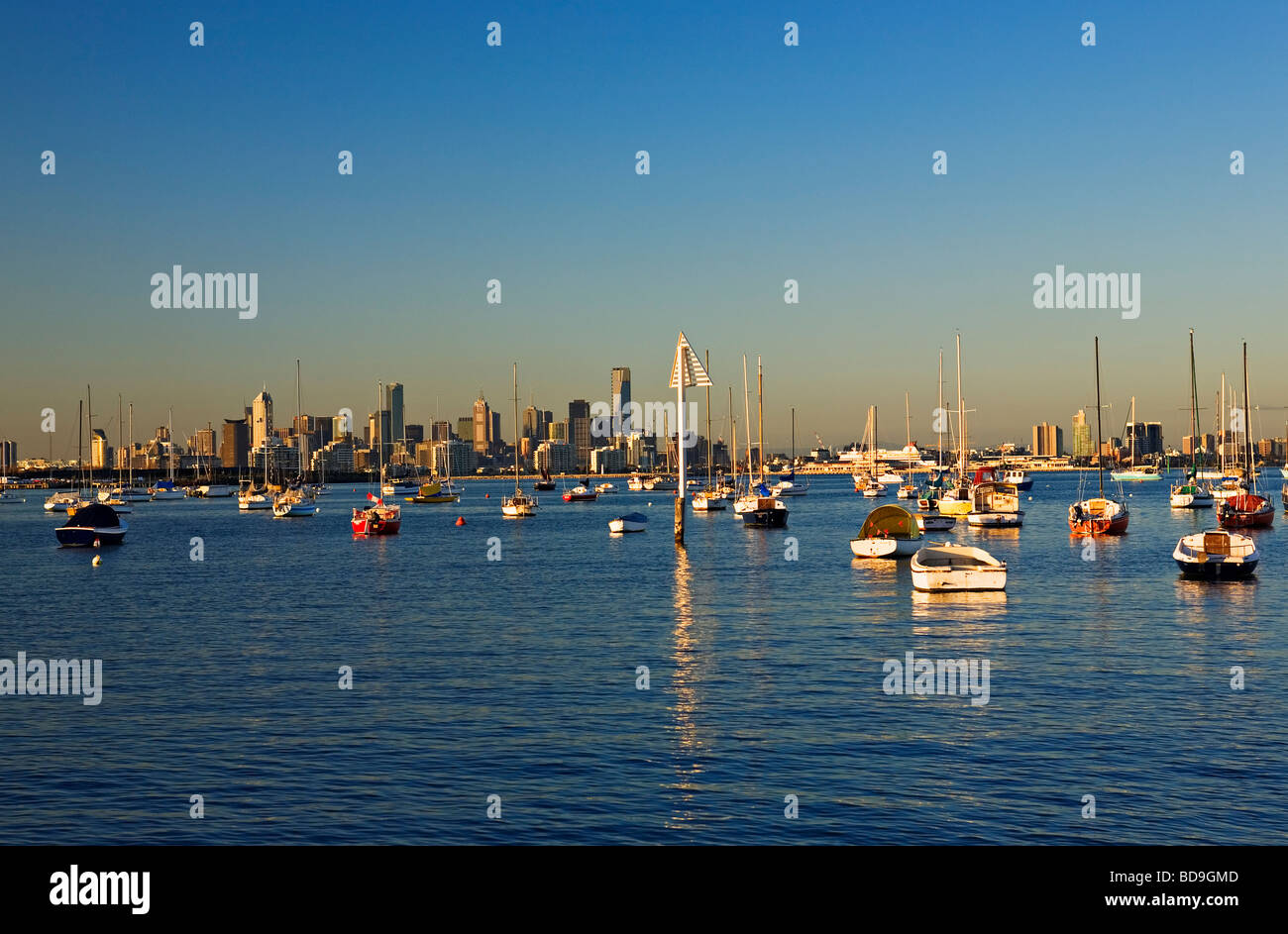 Melbourne Seascape / The Melbourne skyline and "Port Phillip Bay ...