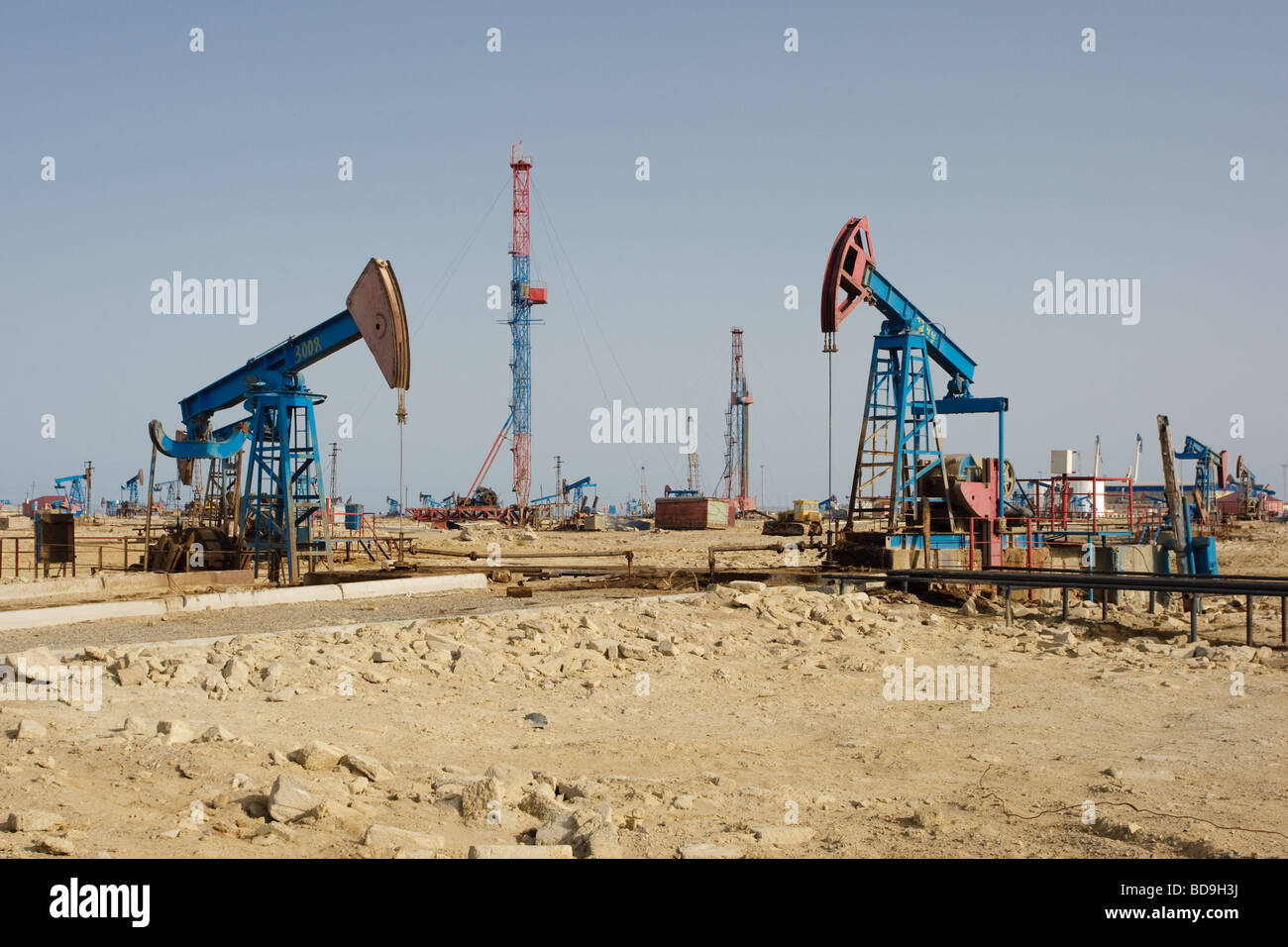 Oil field of baku hi-res stock photography and images - Alamy