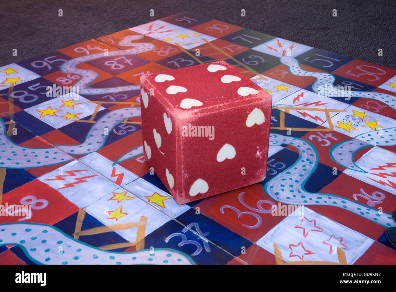 Snakes and ladders board hi-res stock photography and images - Alamy