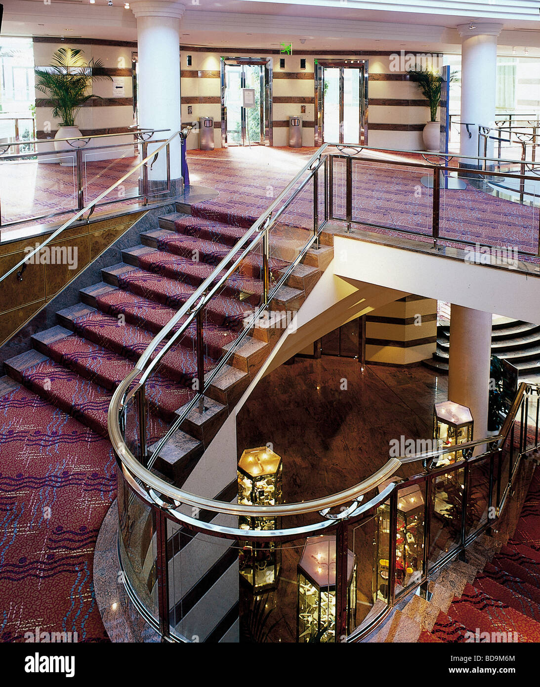 Hilton Hotel Paris France main staircase Stock Photo - Alamy