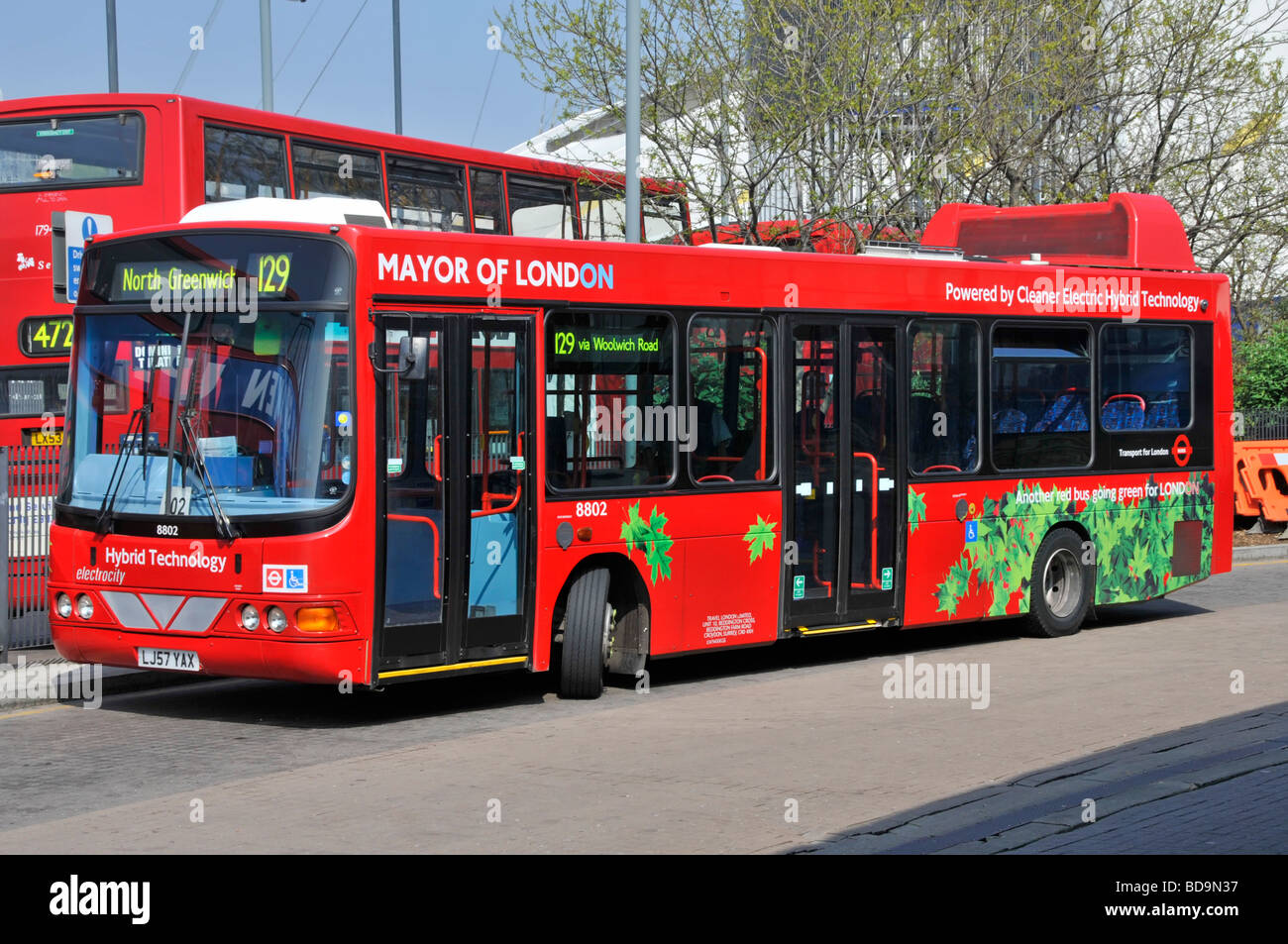Hybrid bus hi-res stock photography and images - Alamy