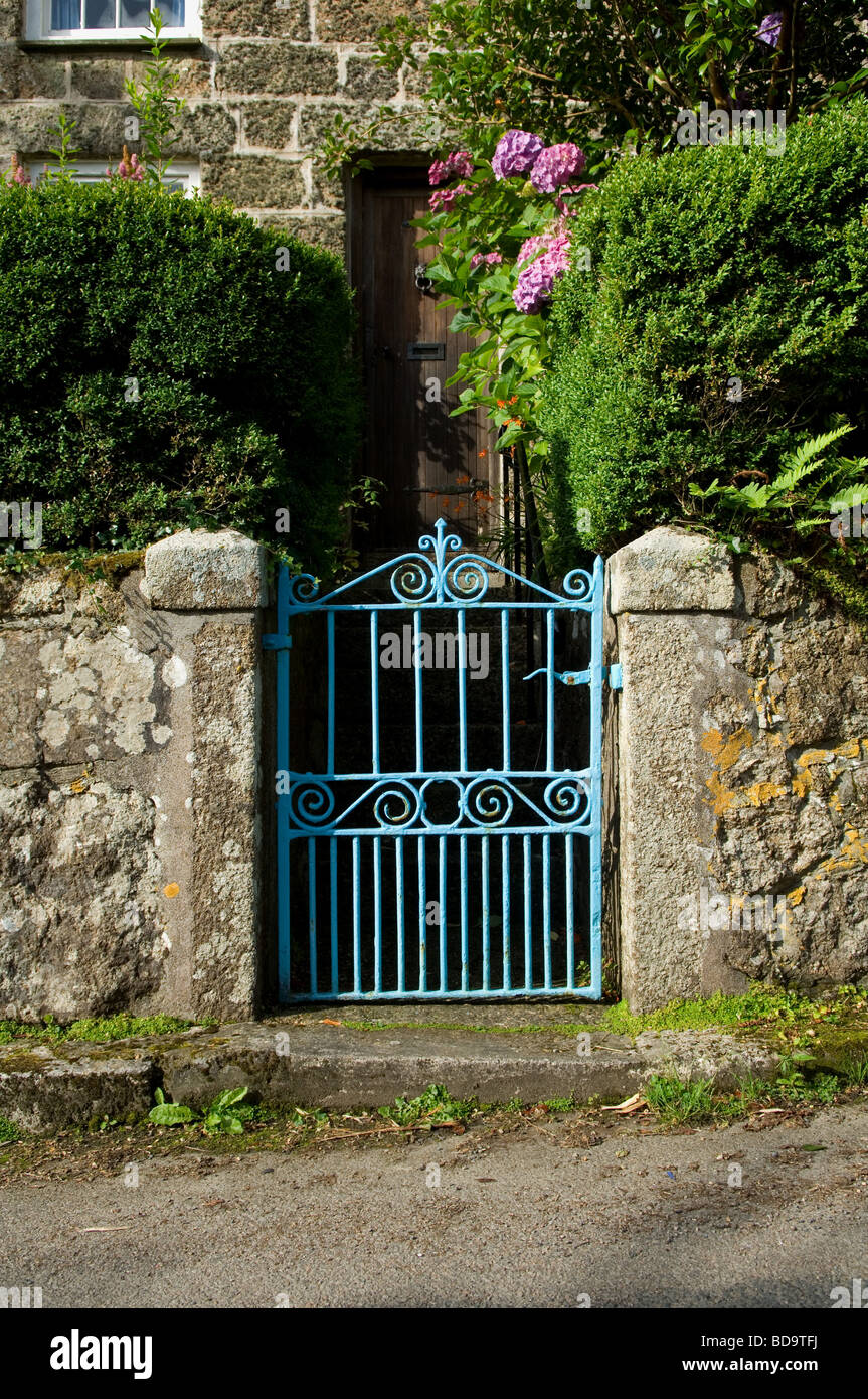 Blue cottage garden gate hi-res stock photography and images - Alamy