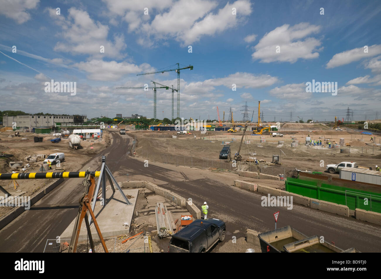 Site for London Olympic stadium from the Greenway, looking north up ...