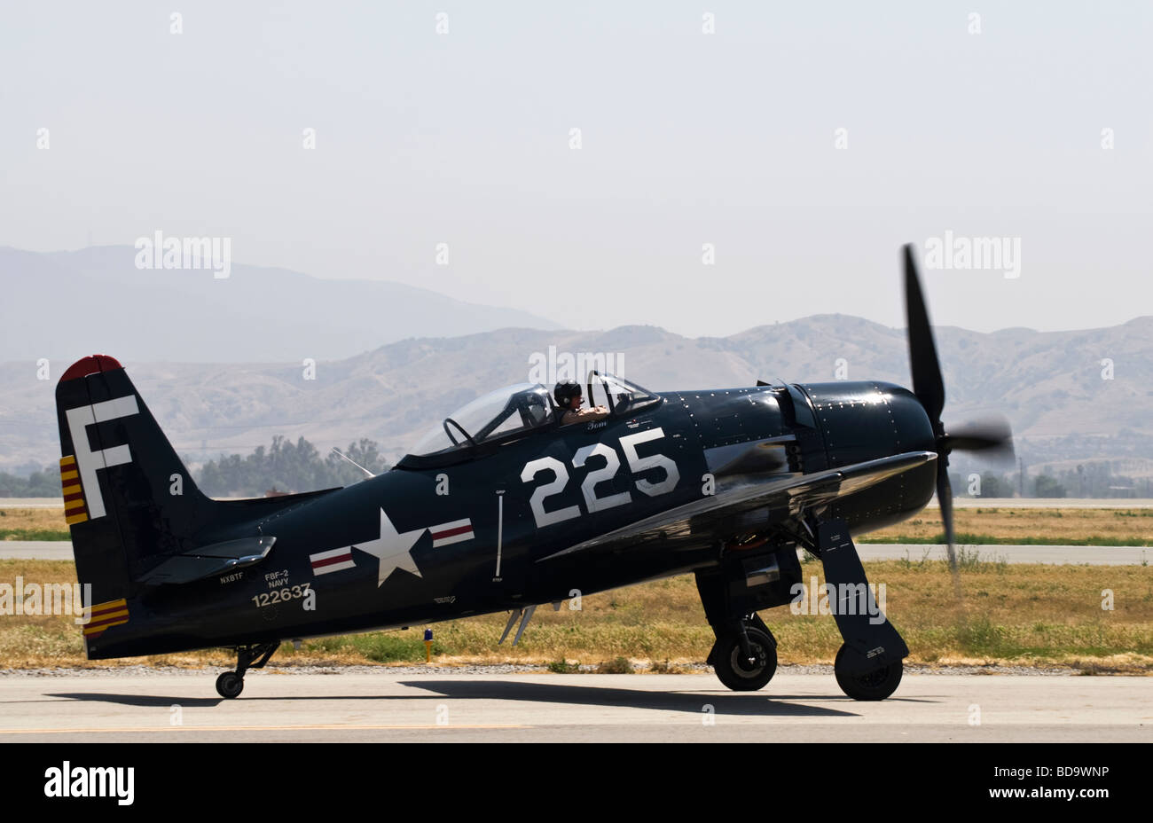 F8fm 1 hi-res stock photography and images - Alamy