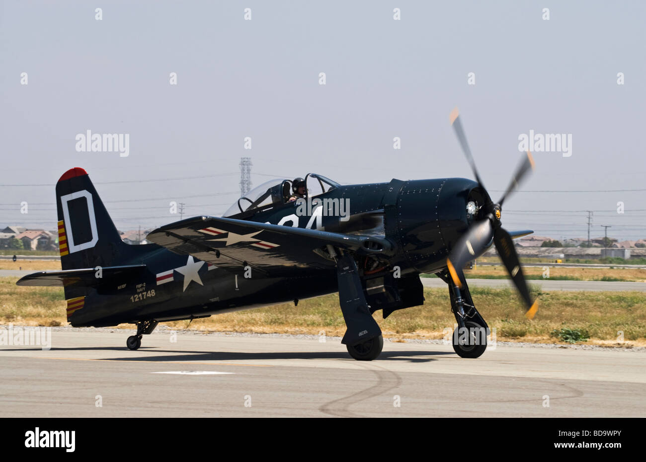 F8f on runway hi-res stock photography and images - Alamy