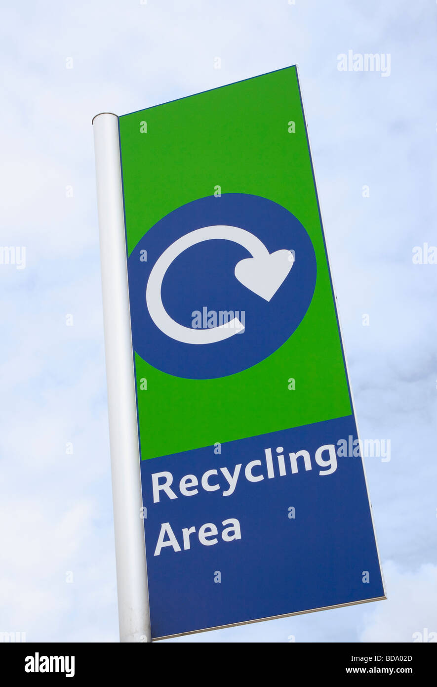 Recycle area sign hi-res stock photography and images - Alamy