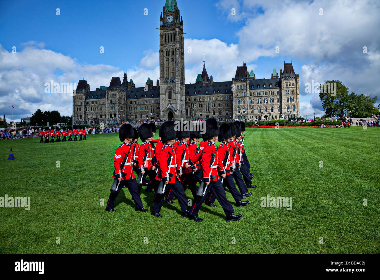 Ottawa parliament guard hi-res stock photography and images - Alamy