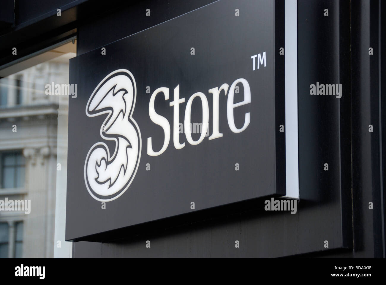 3 Store sign logo outside UK high street shop Stock Photo - Alamy
